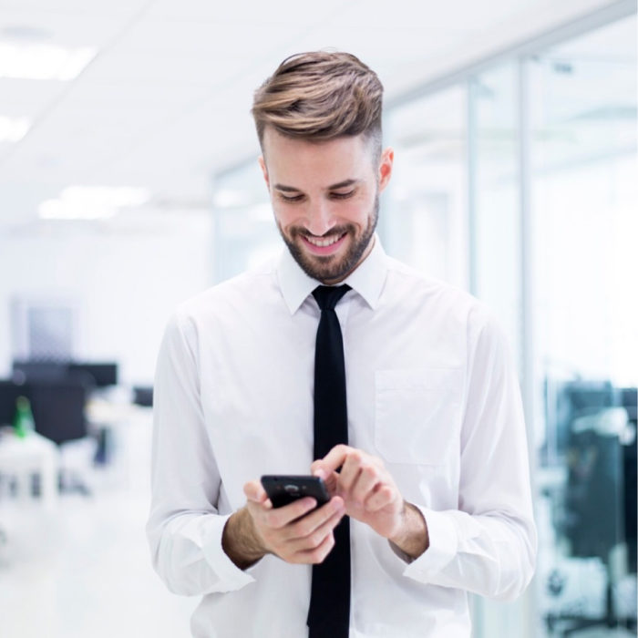 The Role of Mobile Devices in Modern Timekeeping - ClockIt